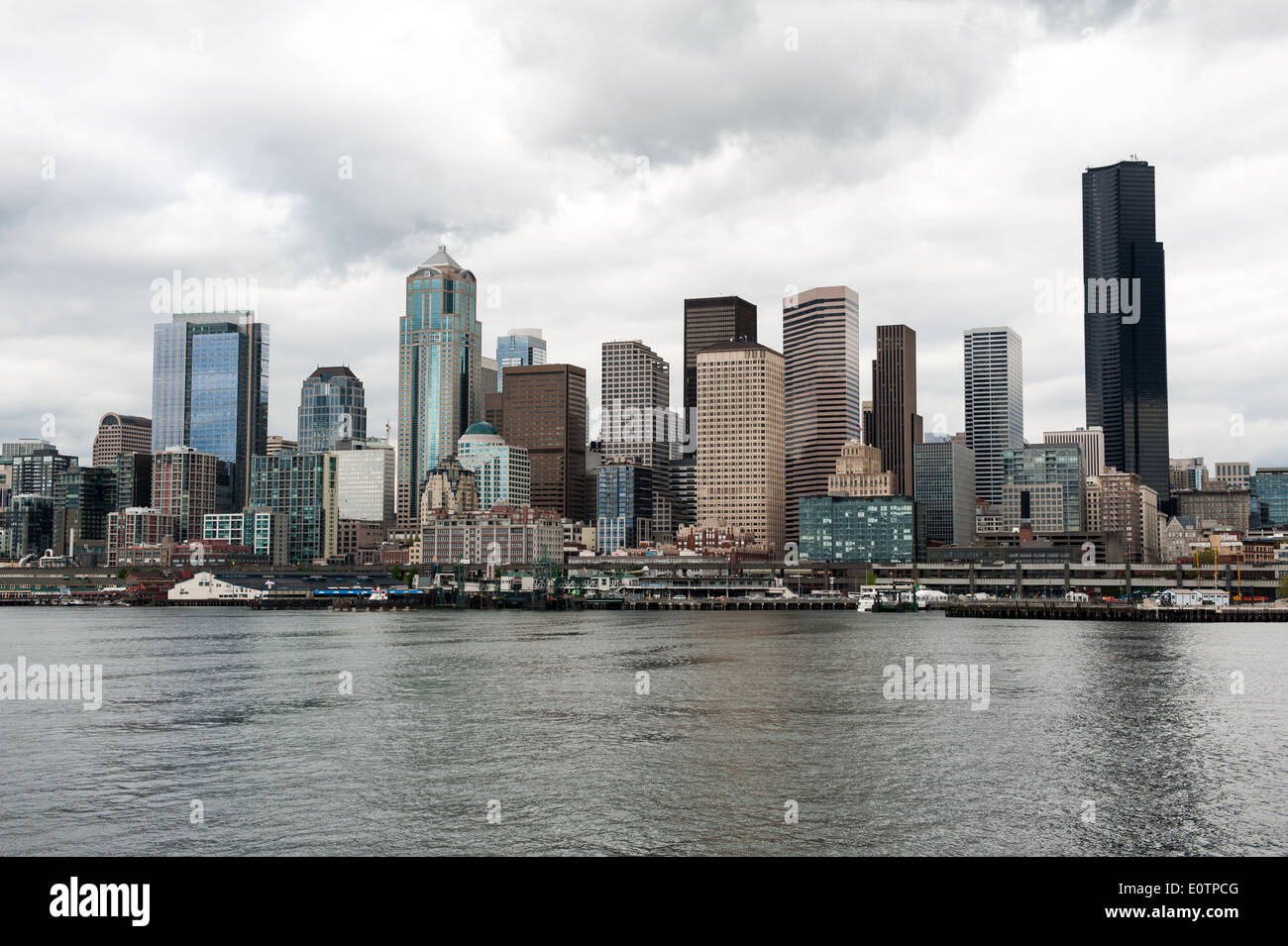 An overcast view of the Seattle skyline seen from Elliott Bay Stock ...