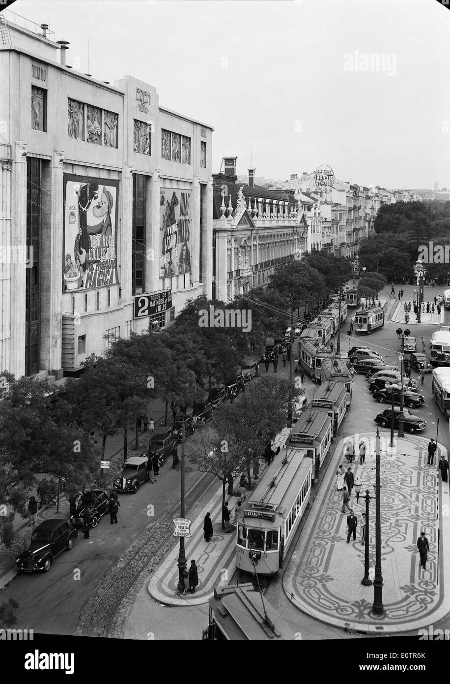 Featuring key landmarks Black and White Stock Photos & Images - Alamy