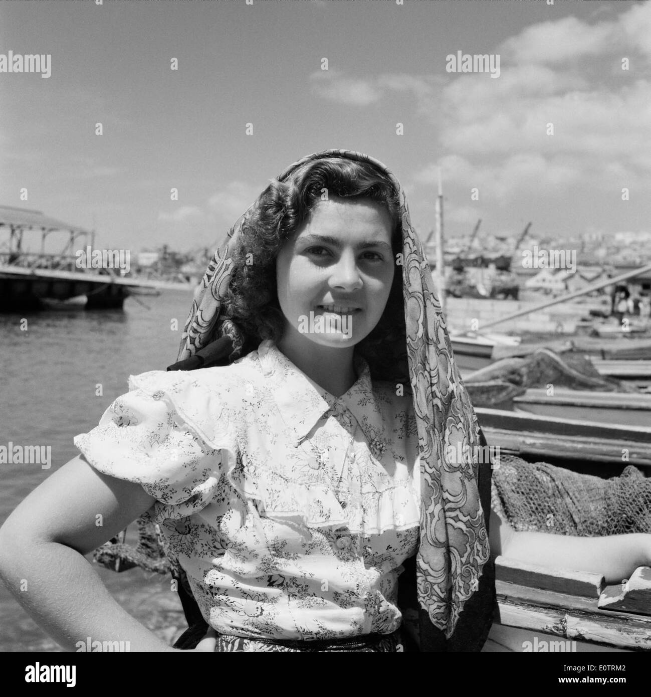 Varina refers to the traditional fishwomen of Lisbon, often depicted in ...
