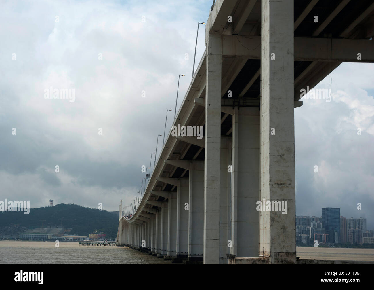 Ponte de Amizade, the Friendship Bridge from the Macau Peninsula to ...
