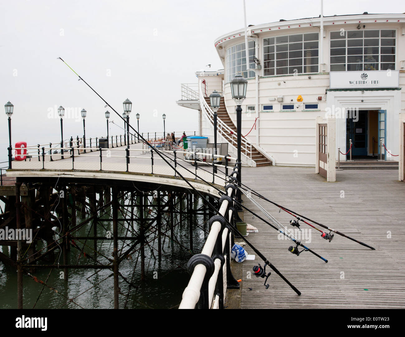 Uk fishing worthing hi-res stock photography and images - Alamy