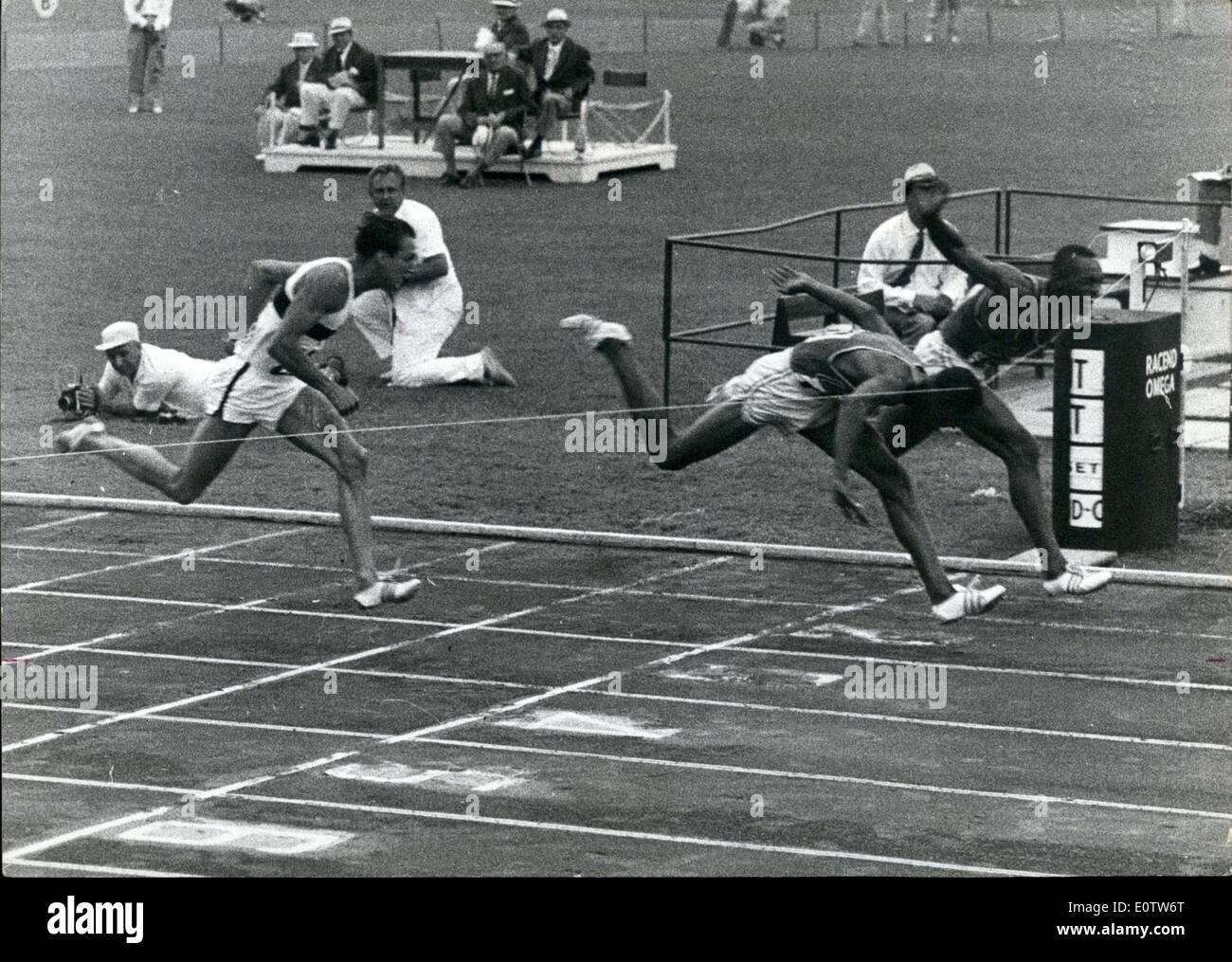 Hurdles Finish Stock Photos & Hurdles Finish Stock Images - Alamy