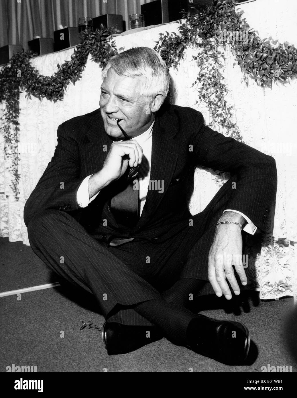 Sitting mid Black and White Stock Photos & Images - Alamy