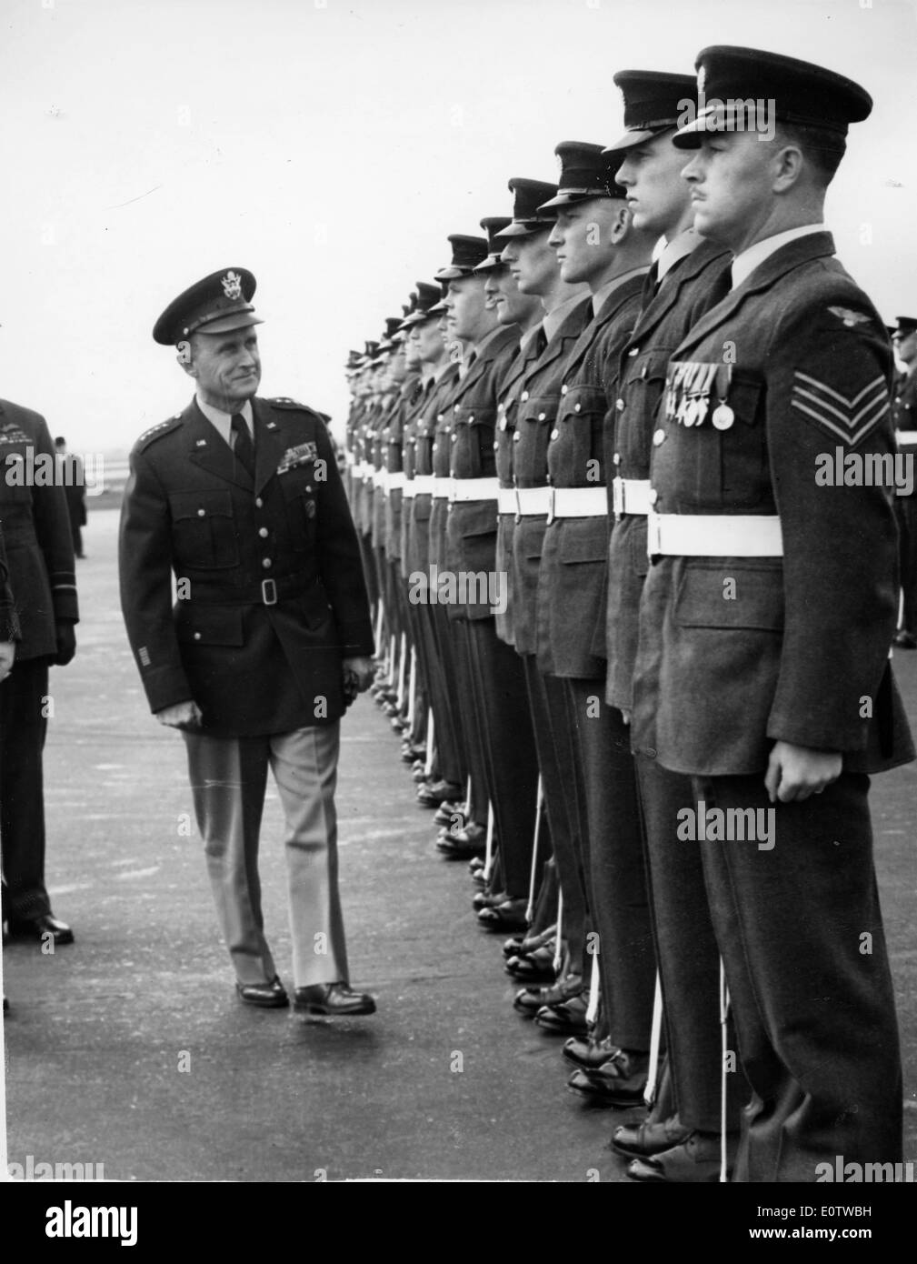 General gruenther hi-res stock photography and images - Alamy