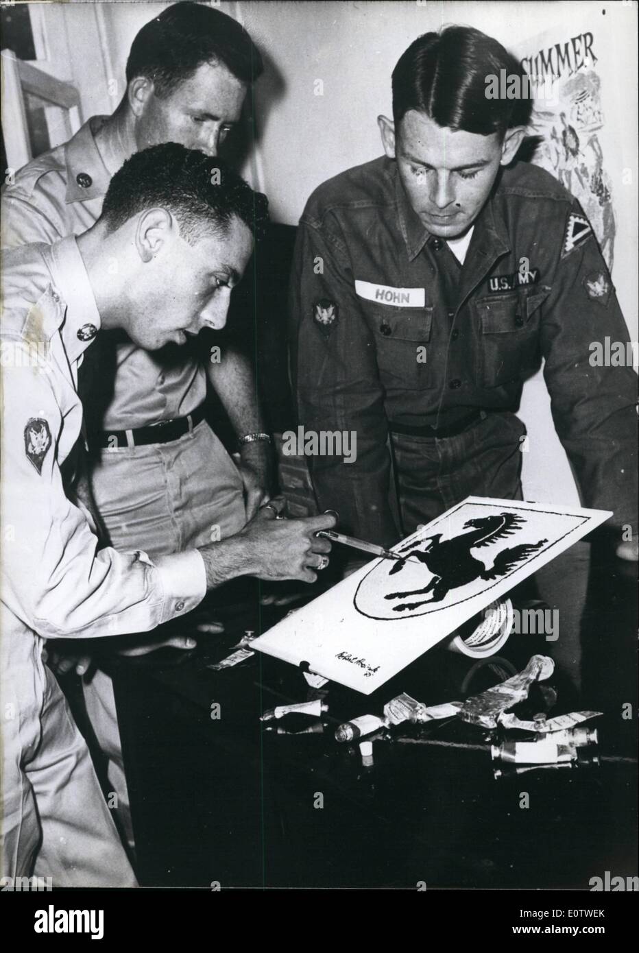 Aug. 08, 1960 - Corporal paints with a syringe: A rather unusual ...