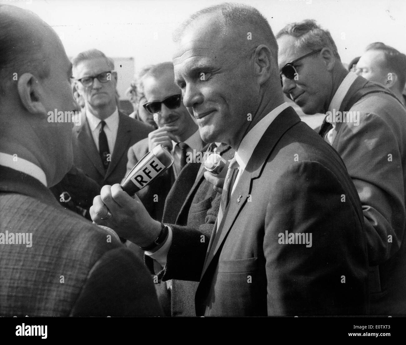 News astronaut Black and White Stock Photos & Images - Alamy