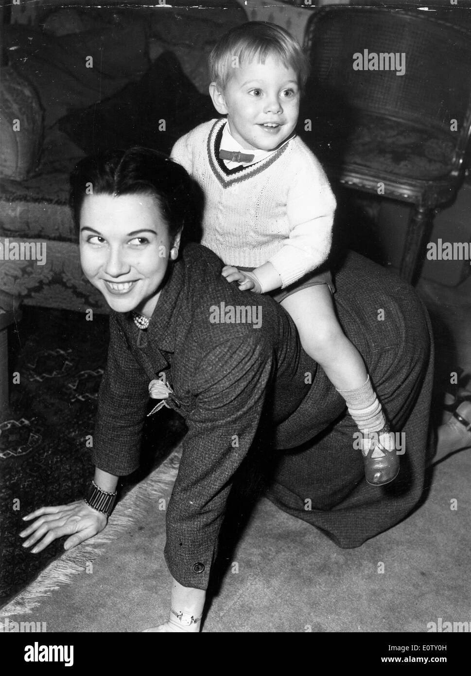 Beryl grey hi-res stock photography and images - Alamy