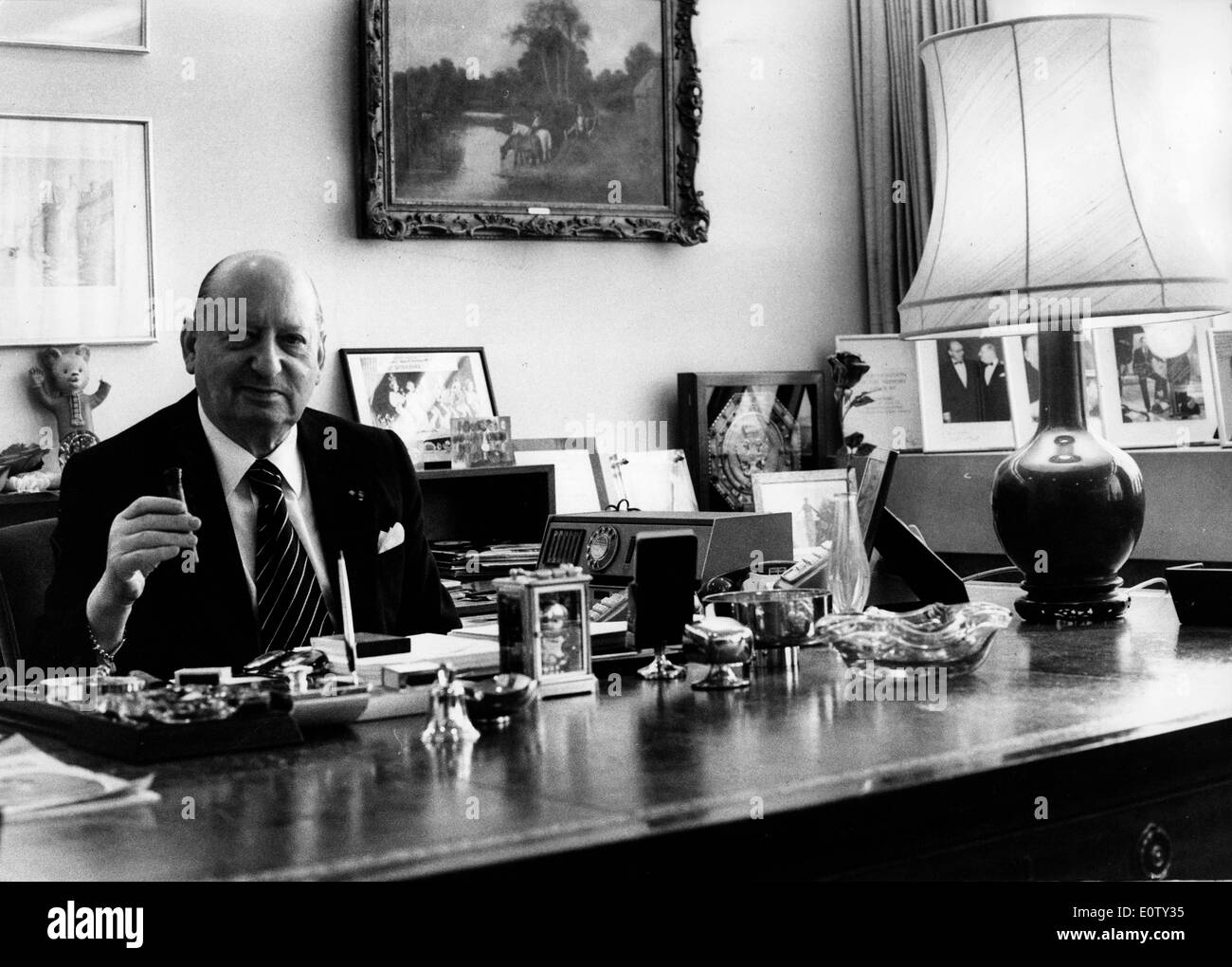 Lord grade hi-res stock photography and images - Alamy