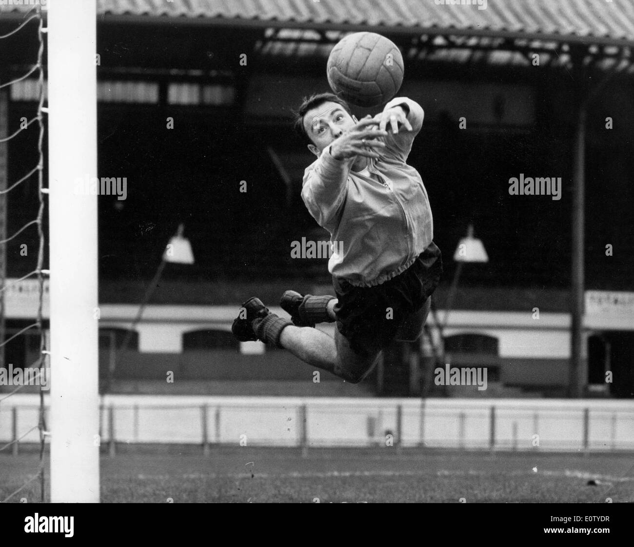 Jimmy greaves hi-res stock photography and images - Alamy