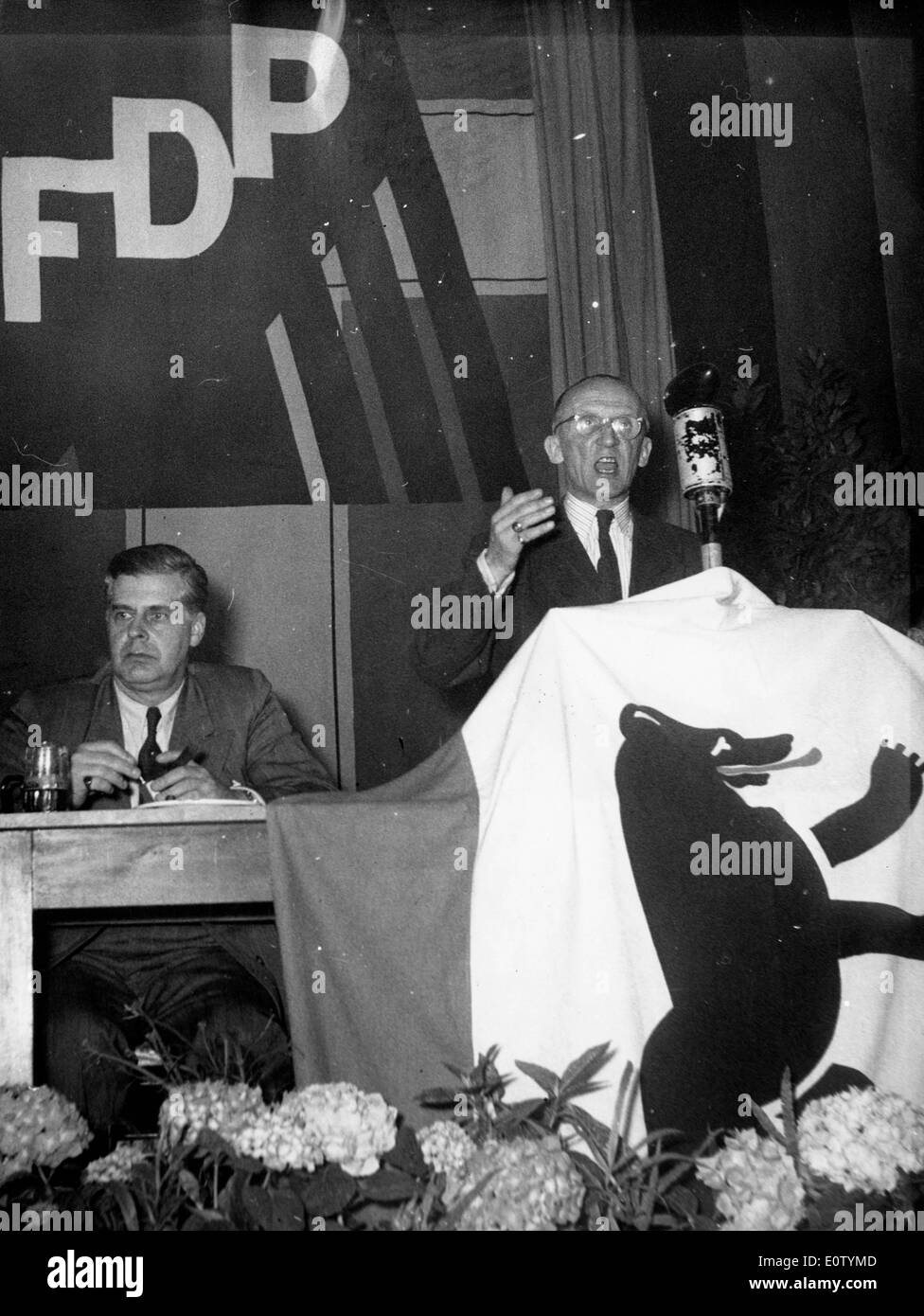 German soldier Hasso Von Manteuffel speaking at a conference Stock ...