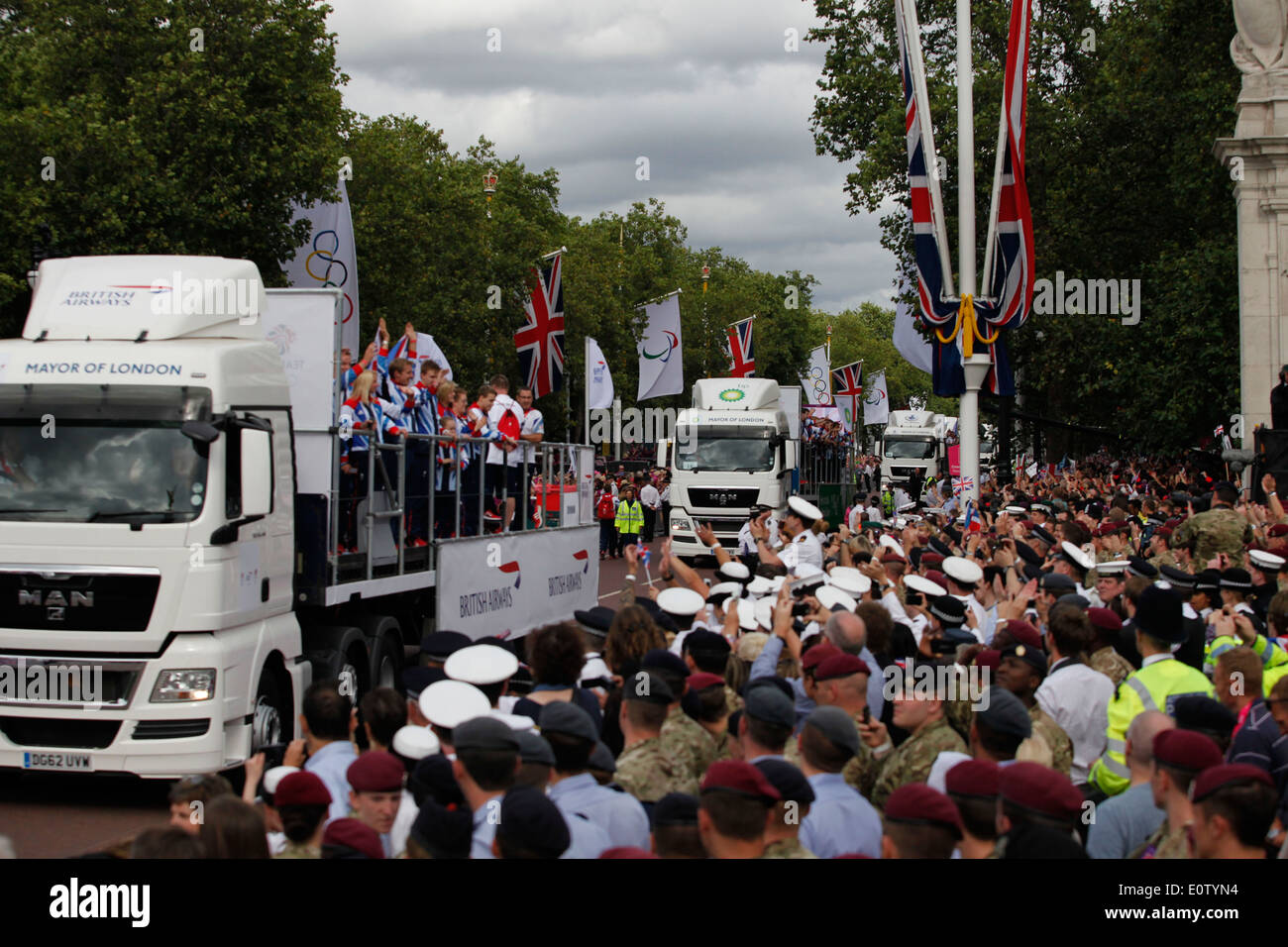 Crowds cheer as the parade passes through The Mall during the London ...