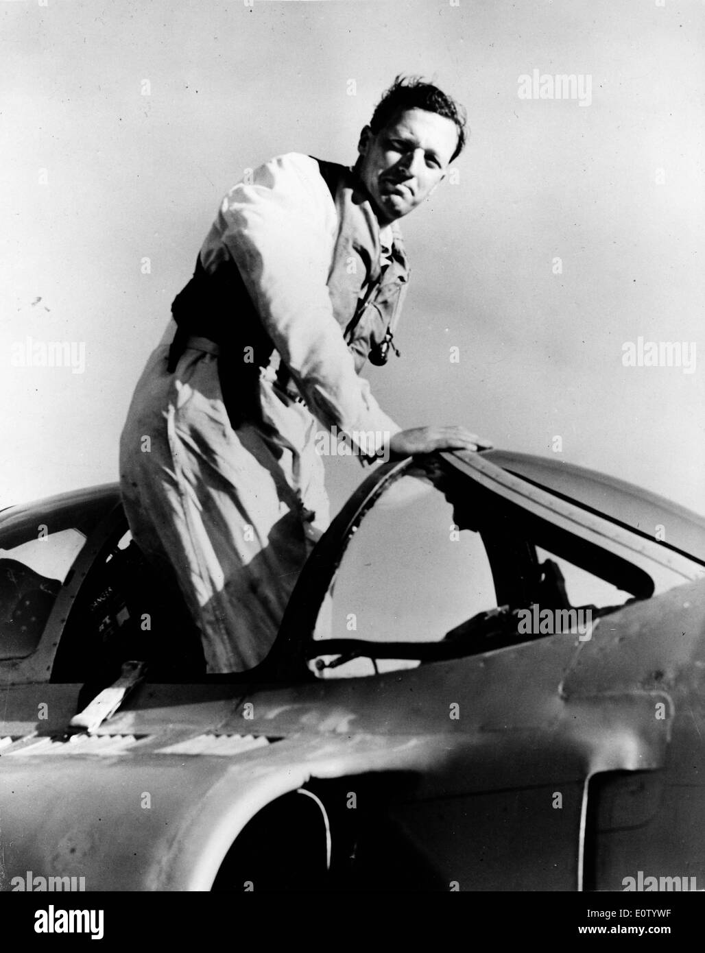 Getting in plane Black and White Stock Photos & Images - Alamy