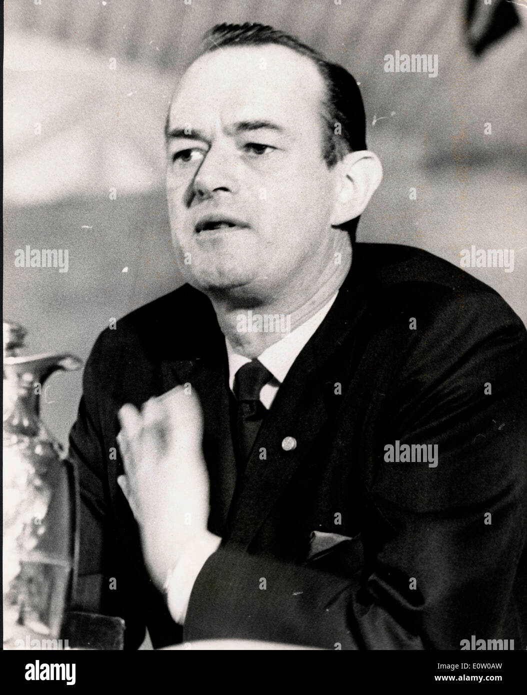 William Manchester speaking at a press conference Stock Photo - Alamy