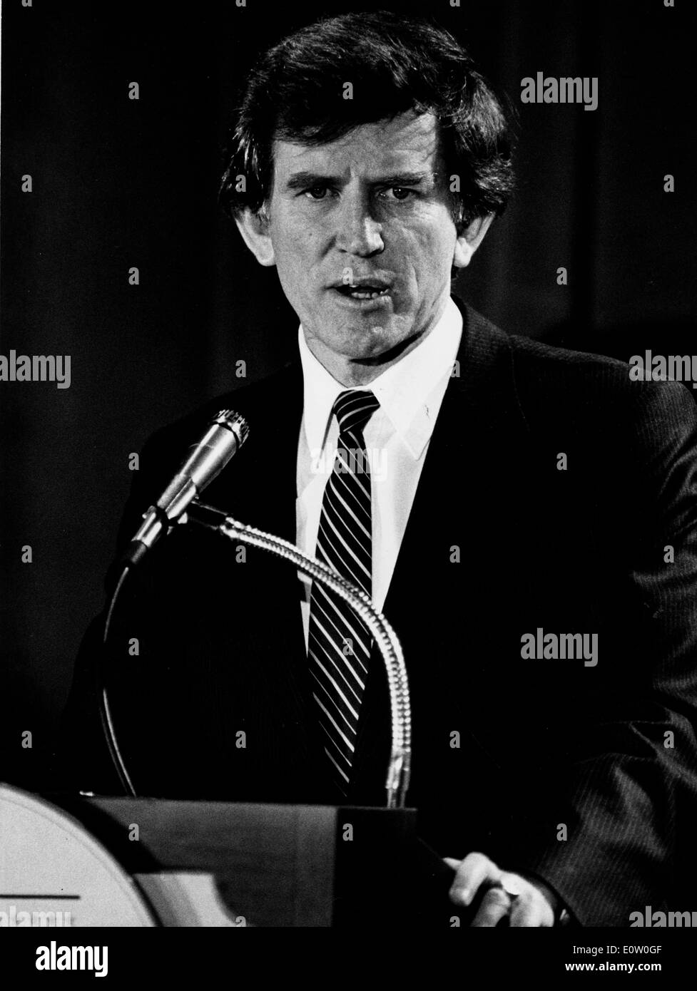 Gary hart politician hi-res stock photography and images - Alamy