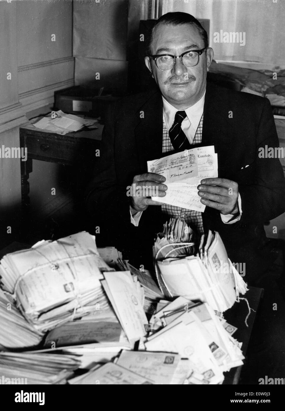 Actor journalist hi-res stock photography and images - Alamy