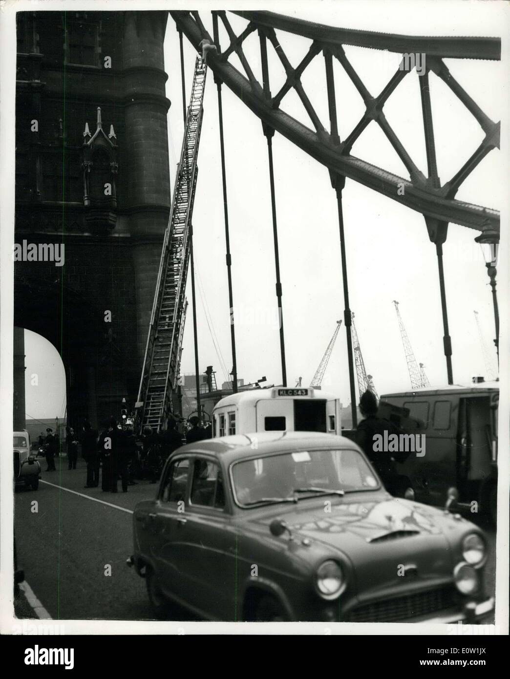 Nov. 13, 1960 - Sensation at Tower Bridge. Mans Says He is Going to ...