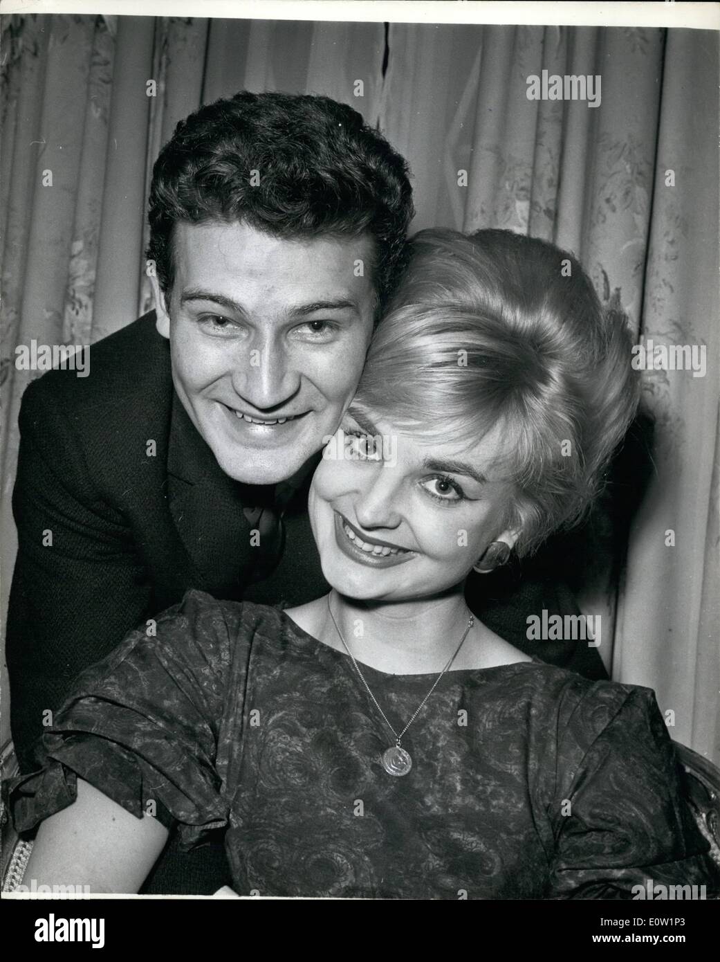 Engagement engaged hi-res stock photography and images - Alamy