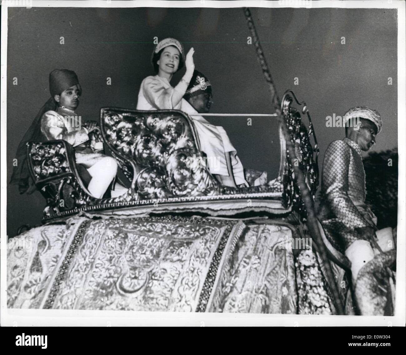 Elephant and howdah hi-res stock photography and images - Alamy