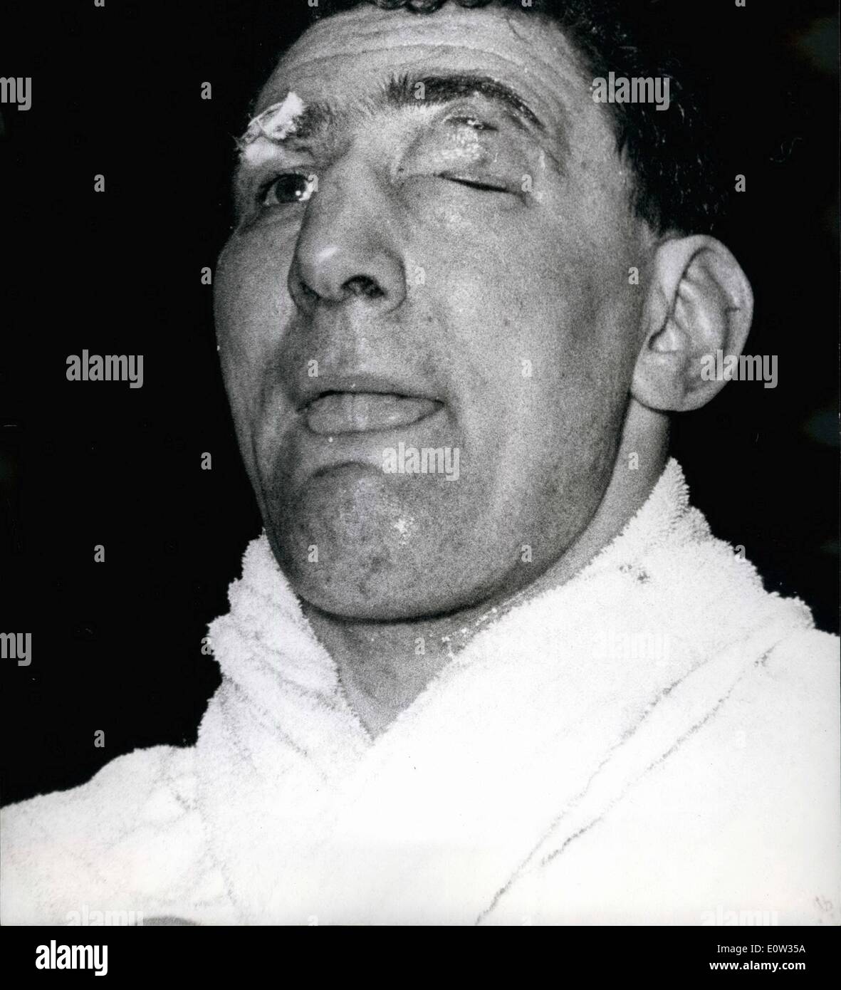 Henry cooper wembley hi-res stock photography and images - Alamy