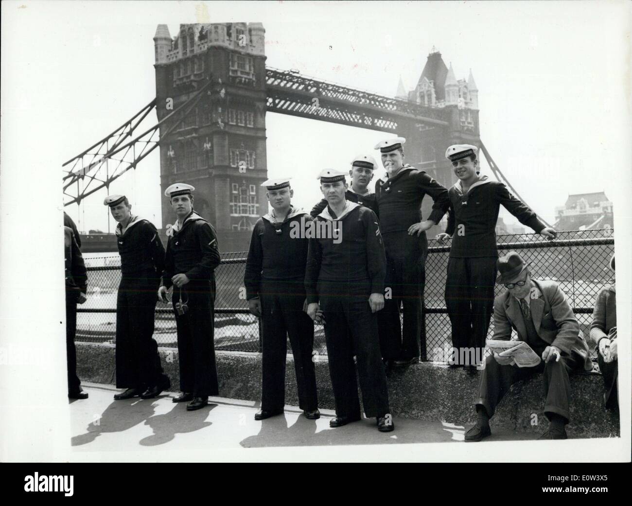 Jun. 02, 1961 - German sailors visit the tower of London: German ...