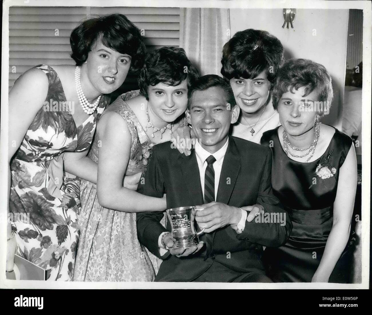 Jun. 27, 1961 - 27-6-61 Johnnie Ray is presented with a silver tankard ...
