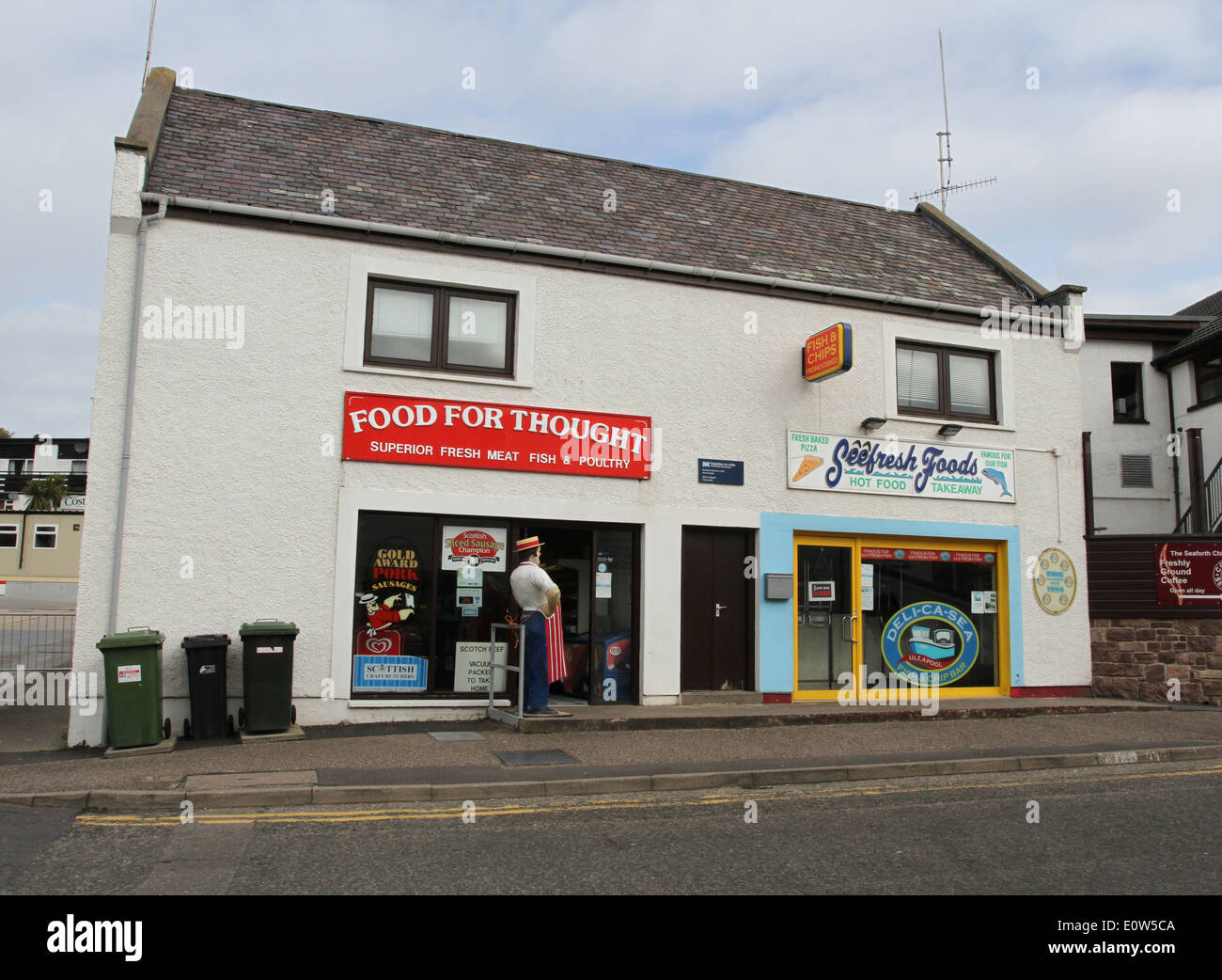 Ullapool street scene hi-res stock photography and images - Alamy