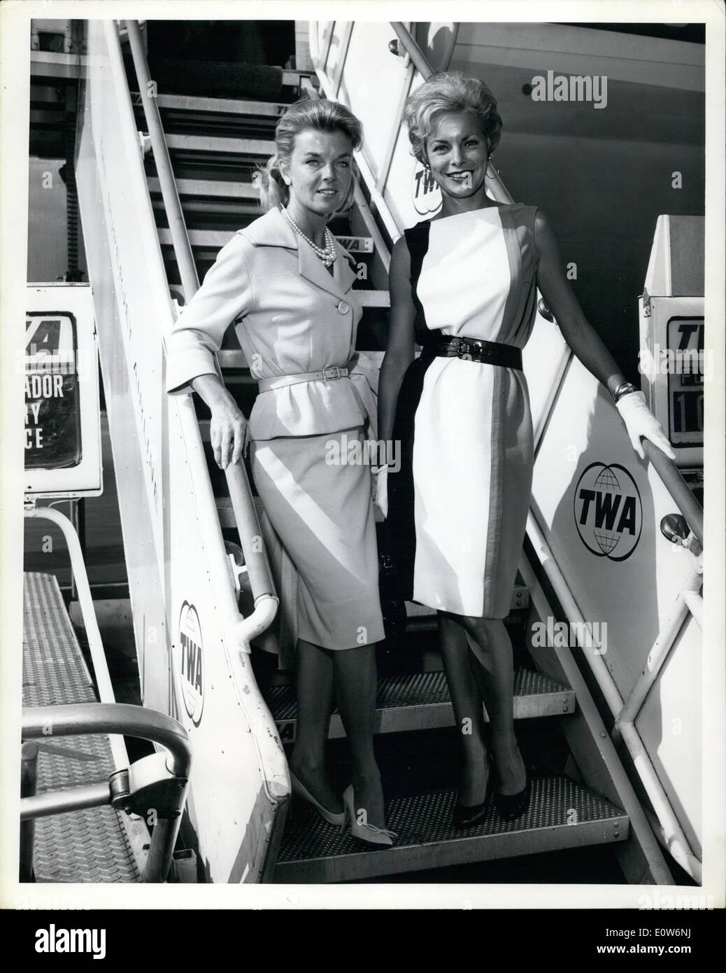 Airport dean martin hi-res stock photography and images - Alamy
