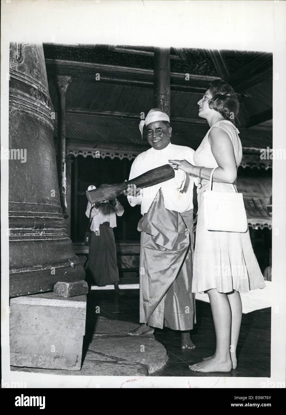 Dec. 12, 1961 - Barefoot Princess Alexander visits Burmese Pagoda ...