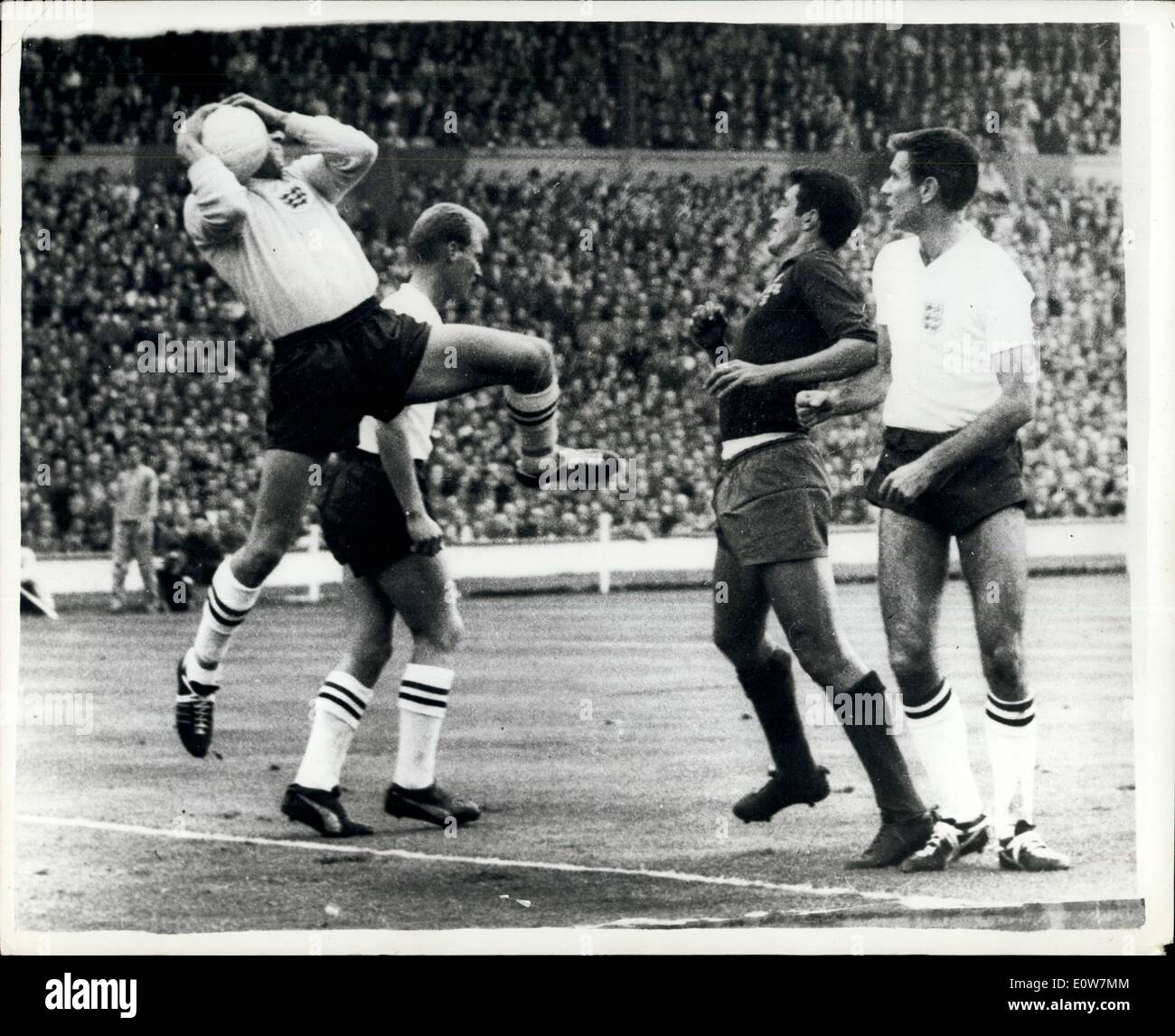 England goalkeeper hi-res stock photography and images - Alamy