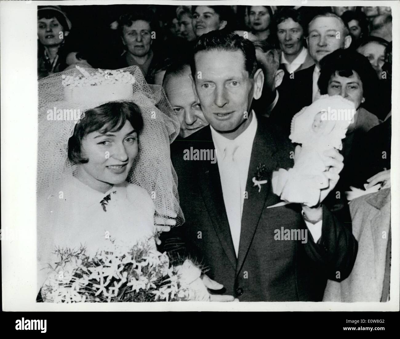 Bob howe marries in pargue hi-res stock photography and images - Alamy