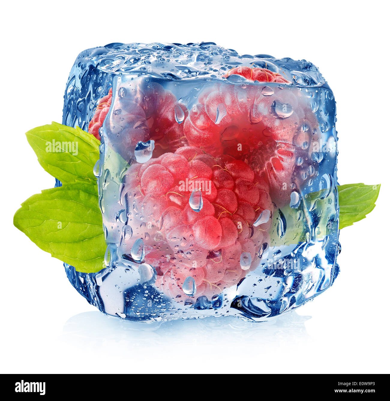 Raspberry in water hi-res stock photography and images - Alamy