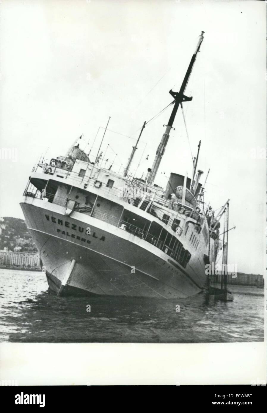 1962 ship hi-res stock photography and images - Alamy