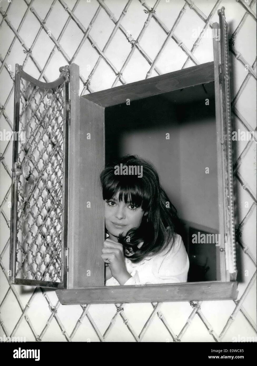 May 05, 1962 - Dalia Lavi the Israelienne actress who lives in Rome ...