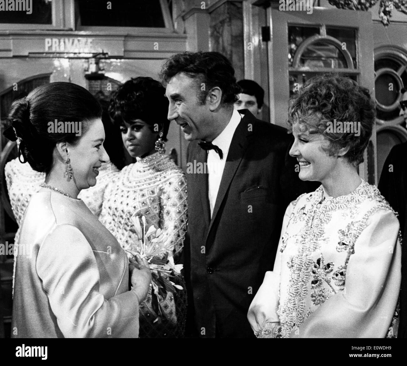 Petula clark hi-res stock photography and images - Alamy