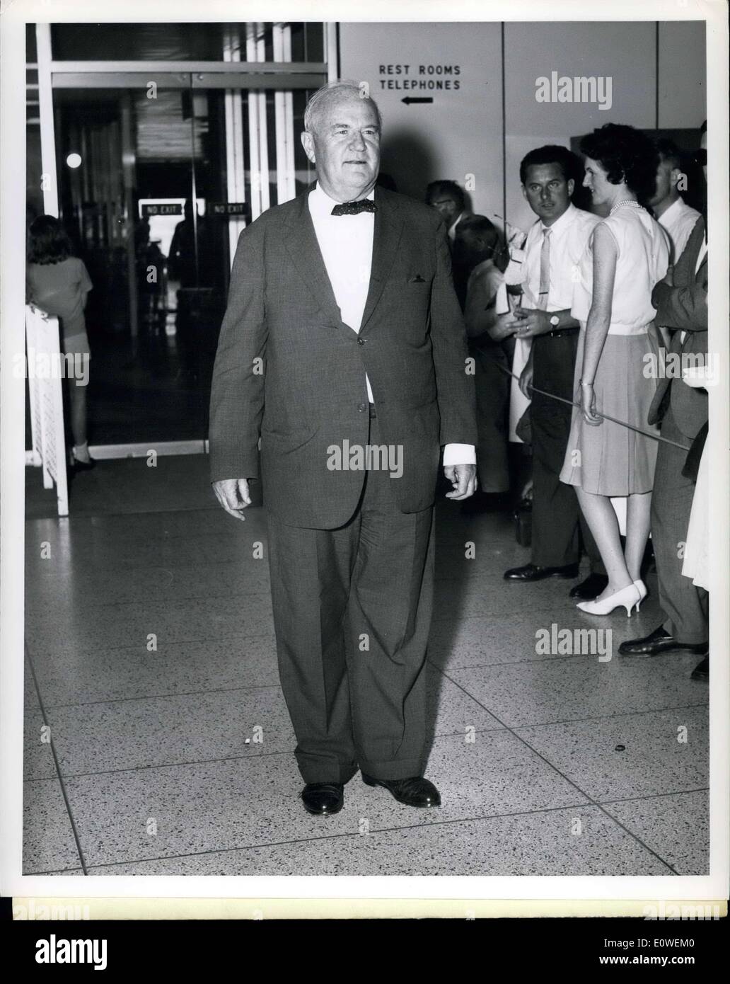 Jul. 28, 1962 - New York International Airport: Arthur Dean, U.S ...