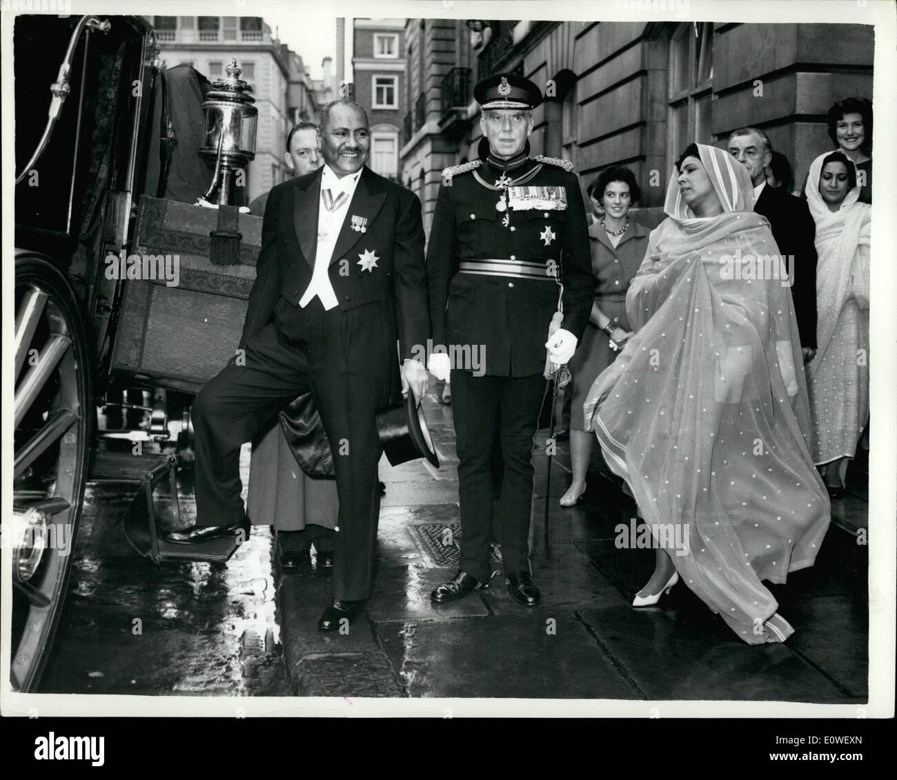 Oct. 10, 1962 - Sudanese ambassador Presents entials at the Palace ...