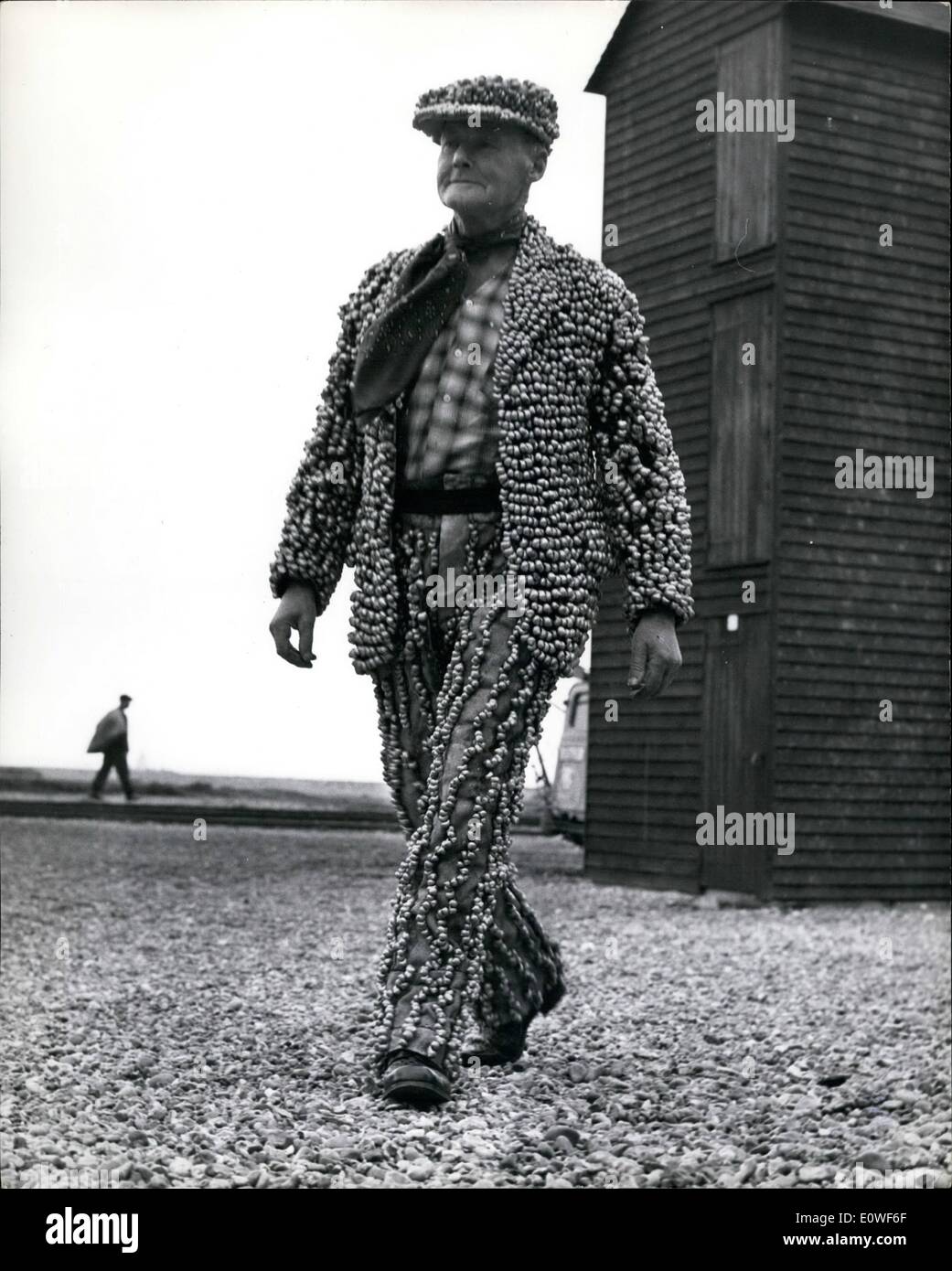 Oct. 12, 1962 - 12-10-62 Slogger the Winkle King . Quite a character is ...