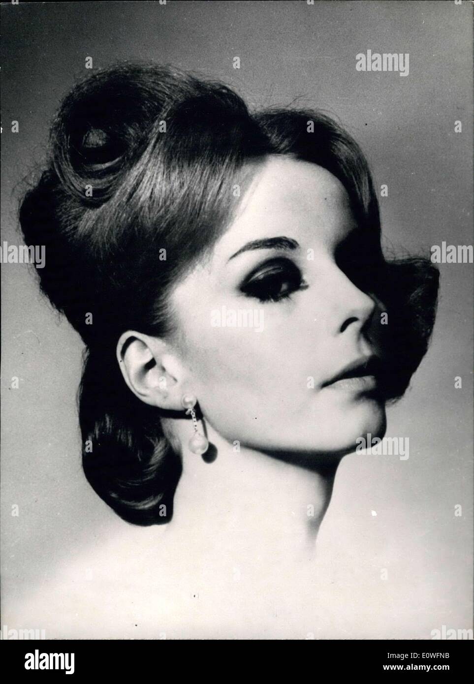 Sep. 02, 1962 - Parisian Stylist Gabriel Garland Short Hairstyle Stock ...