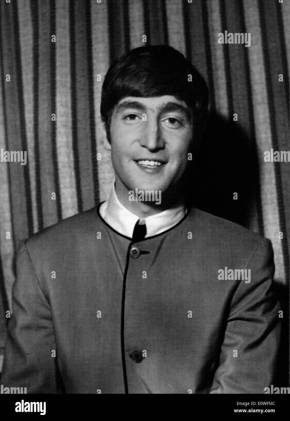 Beatles john lennon london Black and White Stock Photos & Images - Alamy
