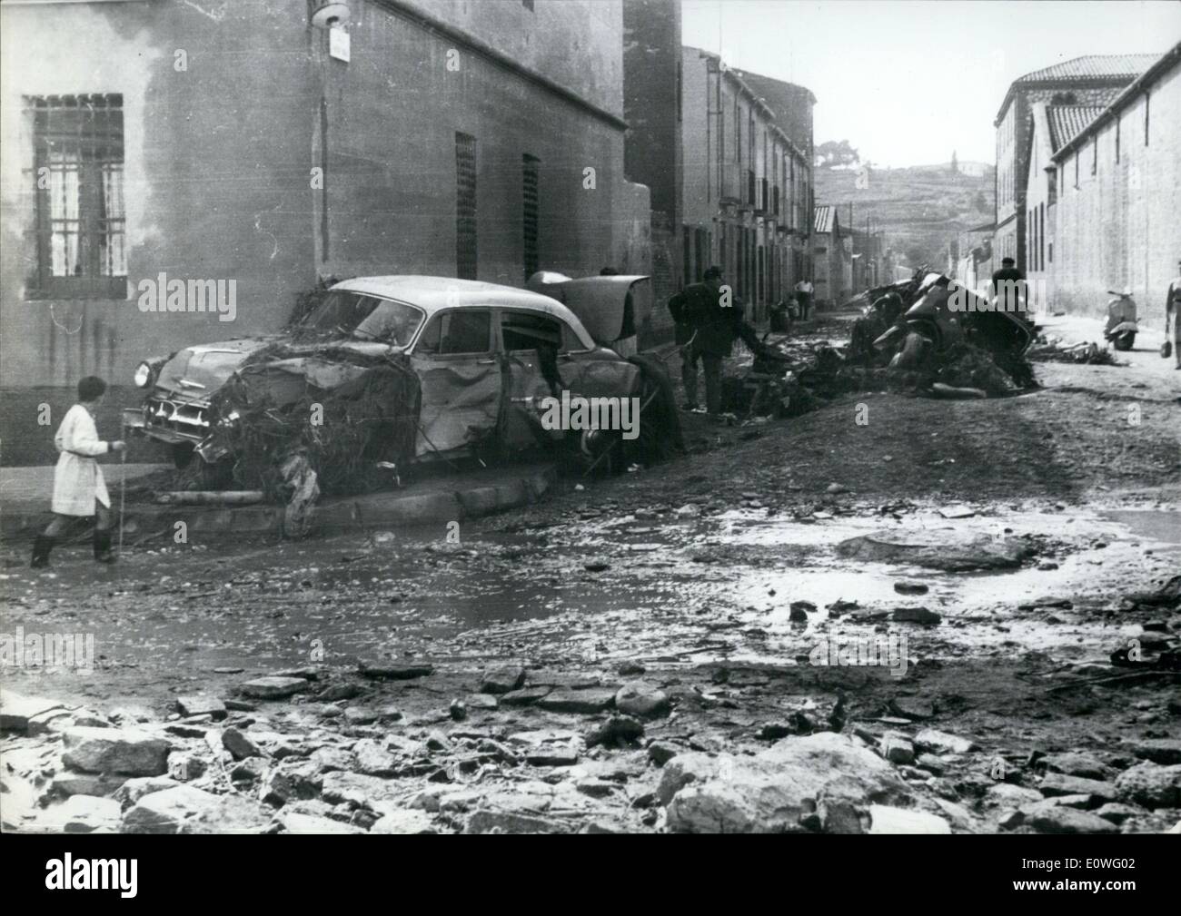 Flood disaster hi-res stock photography and images - Alamy