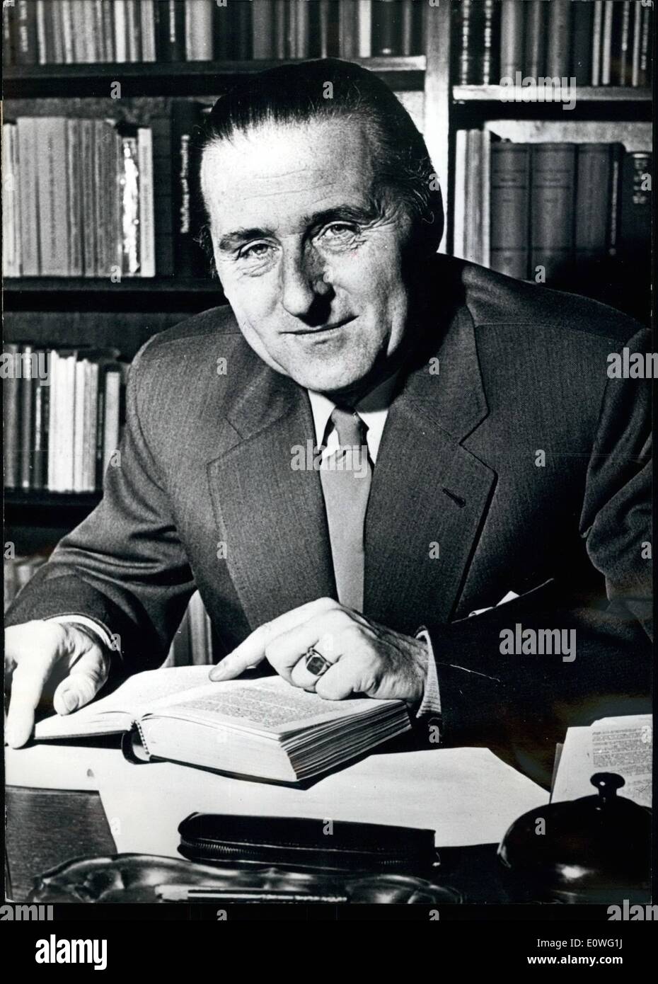 Sep. 09, 1962 - The President of the Administration Court at Wuerzburg ...