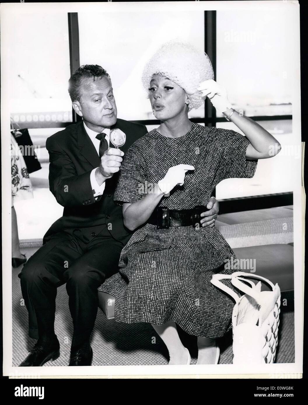 Carol lowe hi-res stock photography and images - Alamy