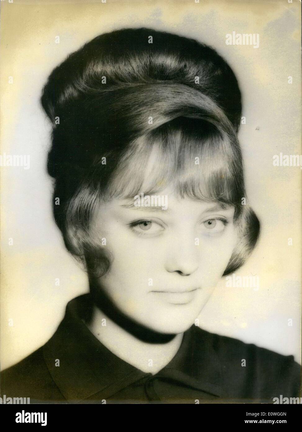 1962 gabriel garland hairstyle hi-res stock photography and images - Alamy