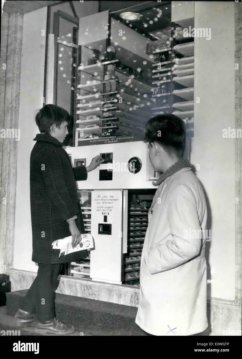 Dec. 12, 1962 - Automatic Santa in Paris: Technical progress of our ...