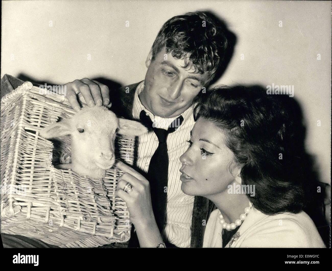 Sep. 22, 1962 - Stars of ''Le Coq de Village'' Henri Tisot and Luisa ...