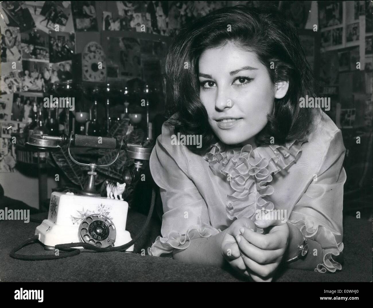 Well february girl hi-res stock photography and images - Alamy