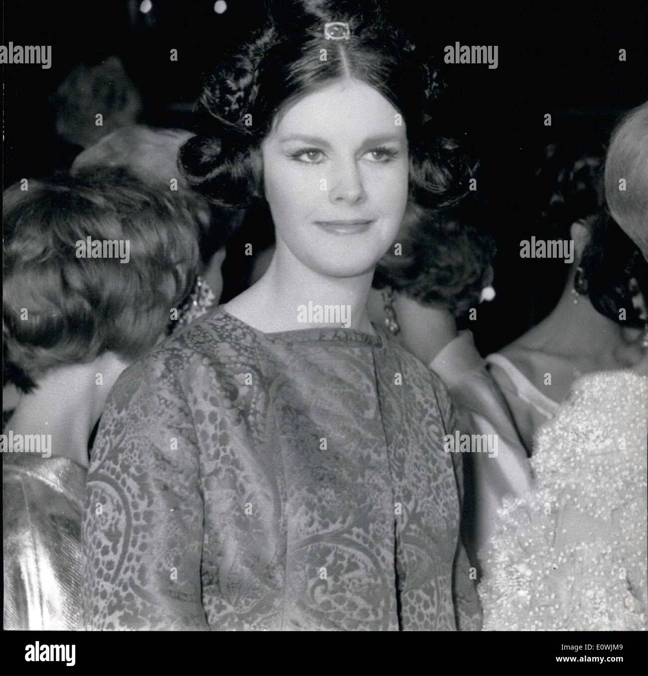 Mar. 05, 1963 - French hair style designers launch ''Opera'' line ...