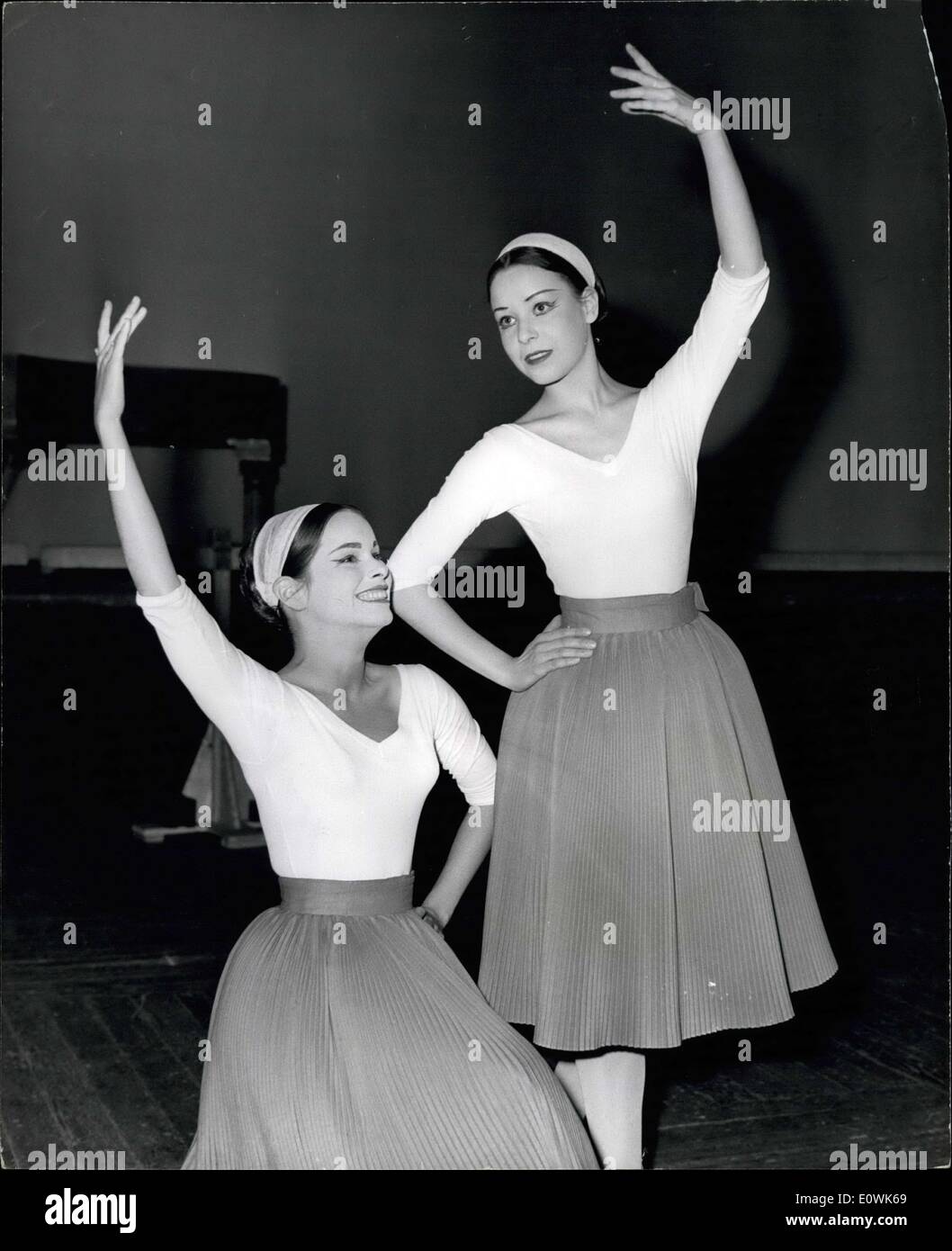 The royal ballet school hi-res stock photography and images - Alamy
