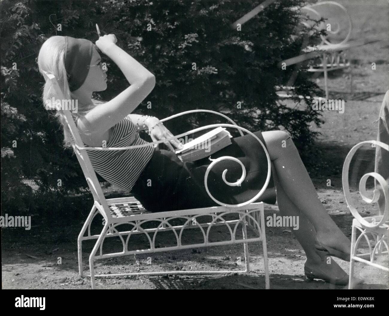 Contempt brigitte bardot hi-res stock photography and images - Alamy