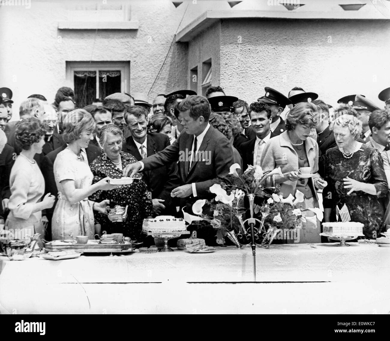 Relatives those Black and White Stock Photos & Images - Alamy